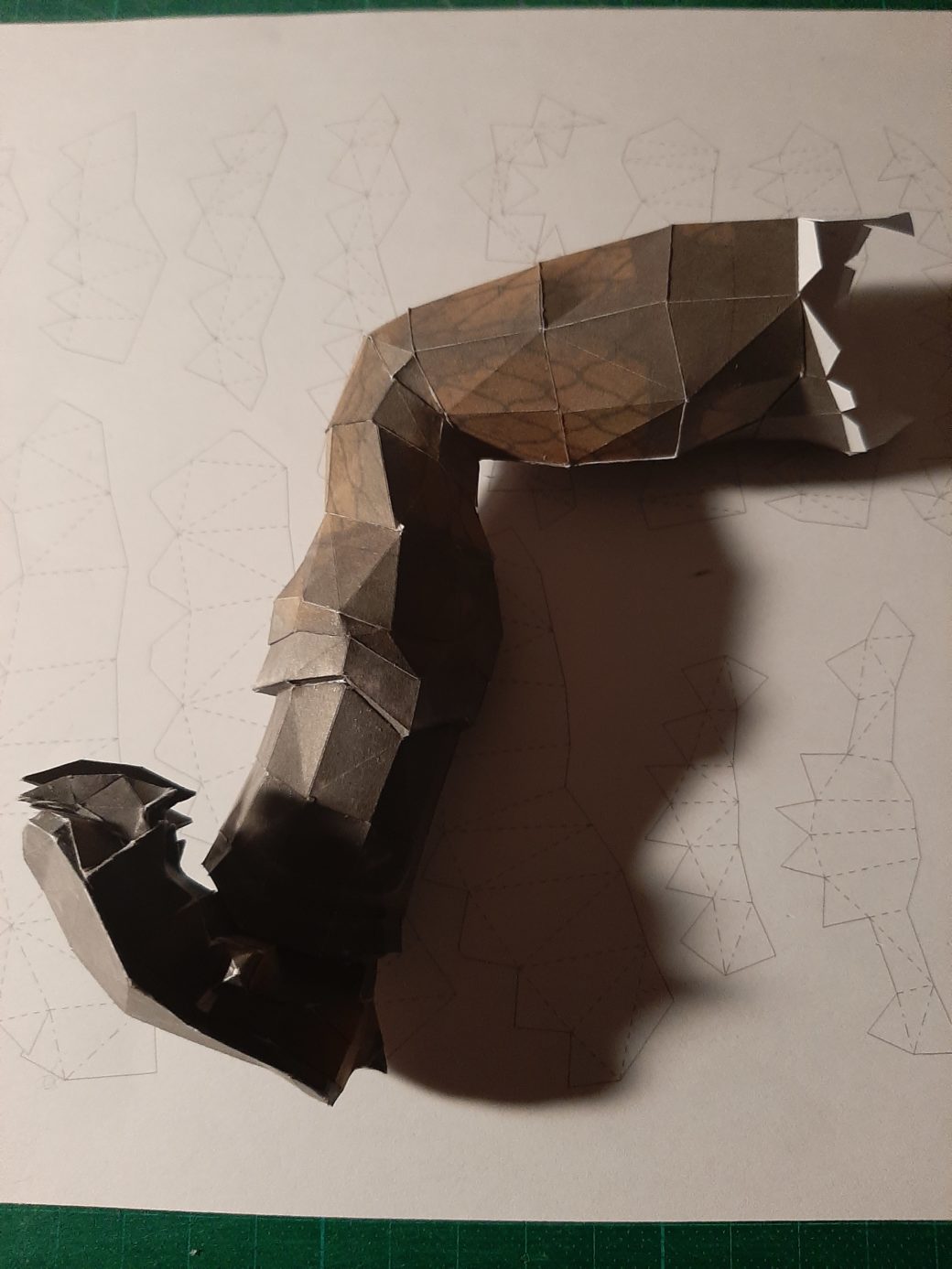 Predator Paper model assy 18 - Maquette en papier - Paper Model ...