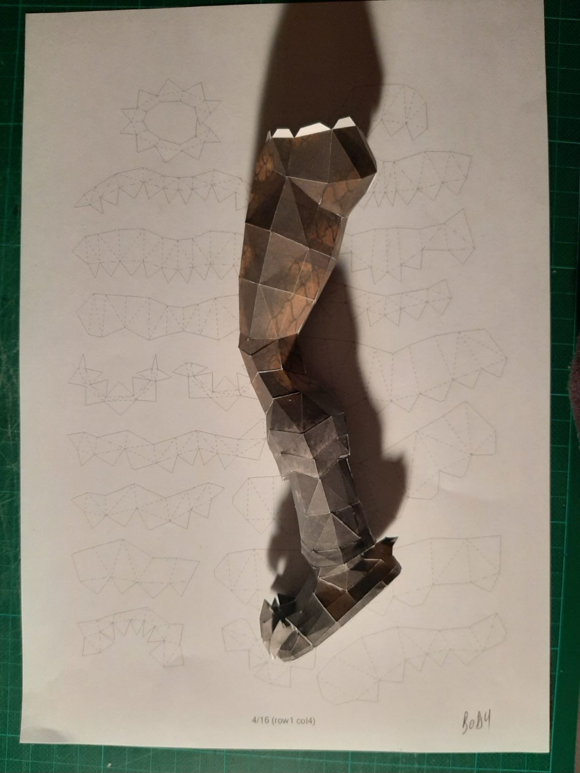 Predator Paper model assy 19 - Maquette en papier - Paper Model ...