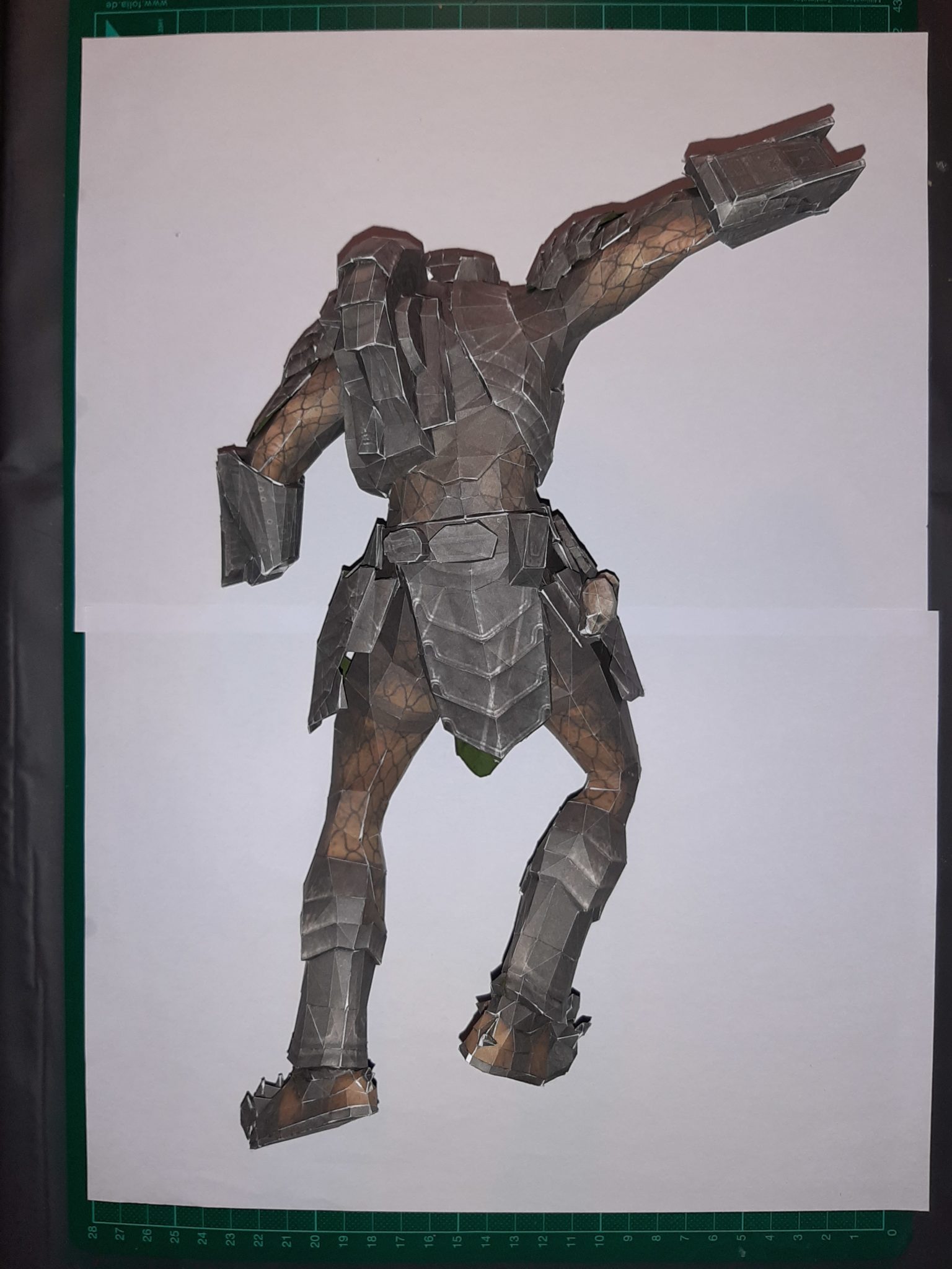 Predator Paper model assy 26 - Maquette en papier - Paper Model ...