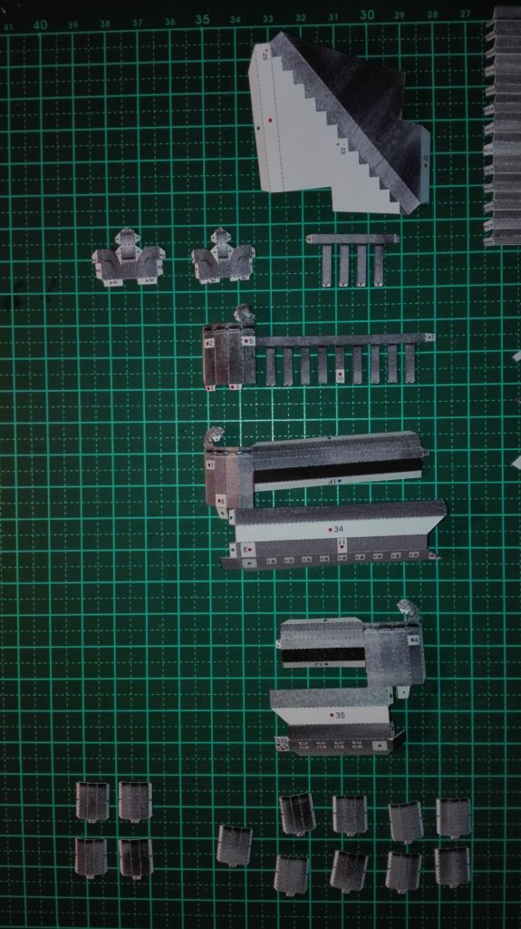 - Japanese Pagoda : Making Off off the construction- Maquette en papier ...