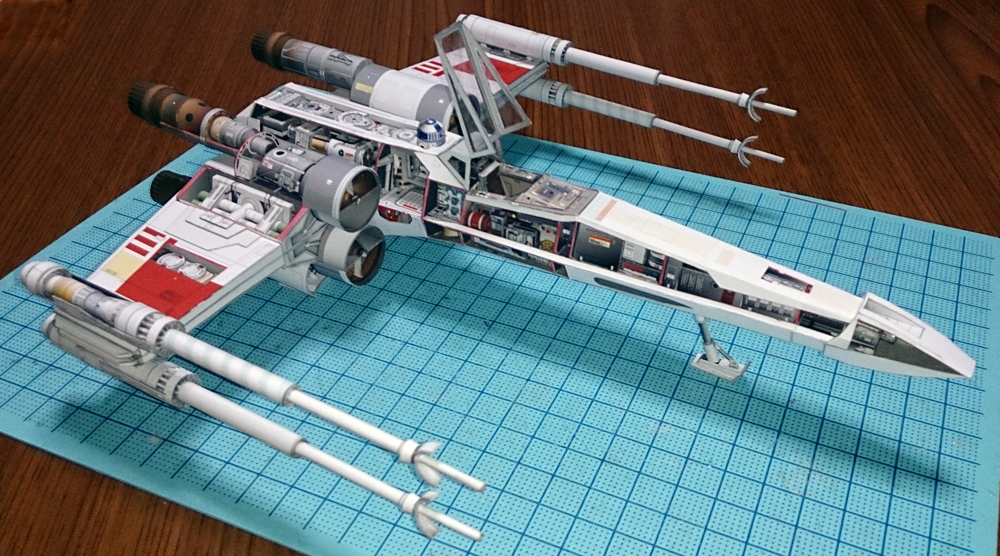 uhu02.way-nifty.com - X-Wing - Maquette en papier - Paper Model ...